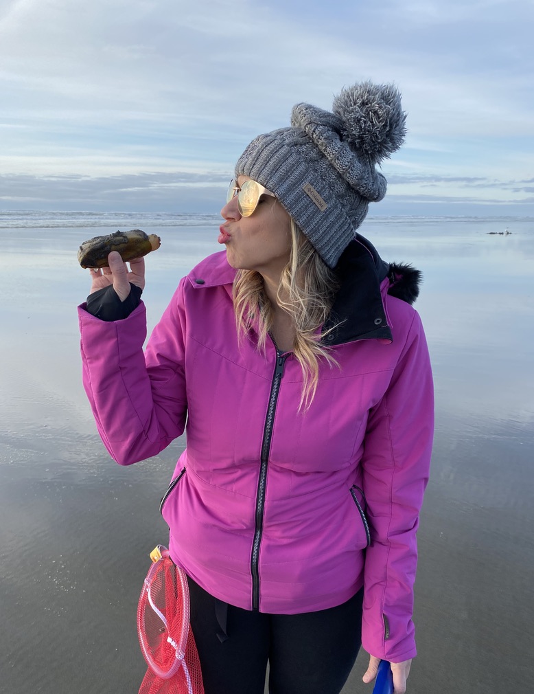 Delicious Pacific Razor Clam Chowder Recipe (Lactose Free) - Towmads